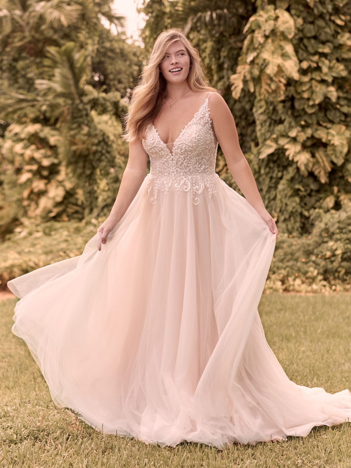 The Best Wedding Dresses for Brides with Curvy Body Types