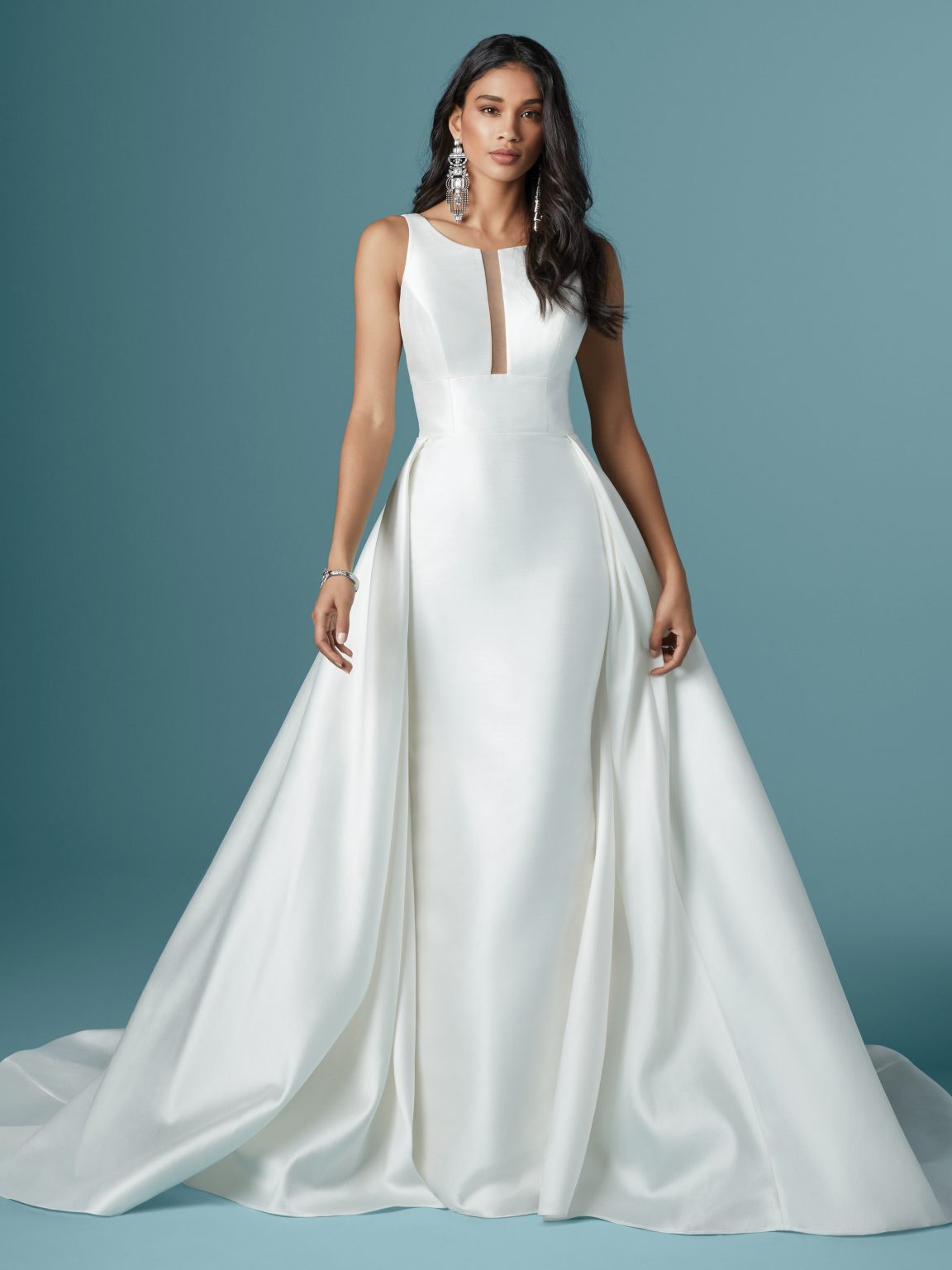8 Simple Satin Wedding Dresses for a Sophisticated Celebration