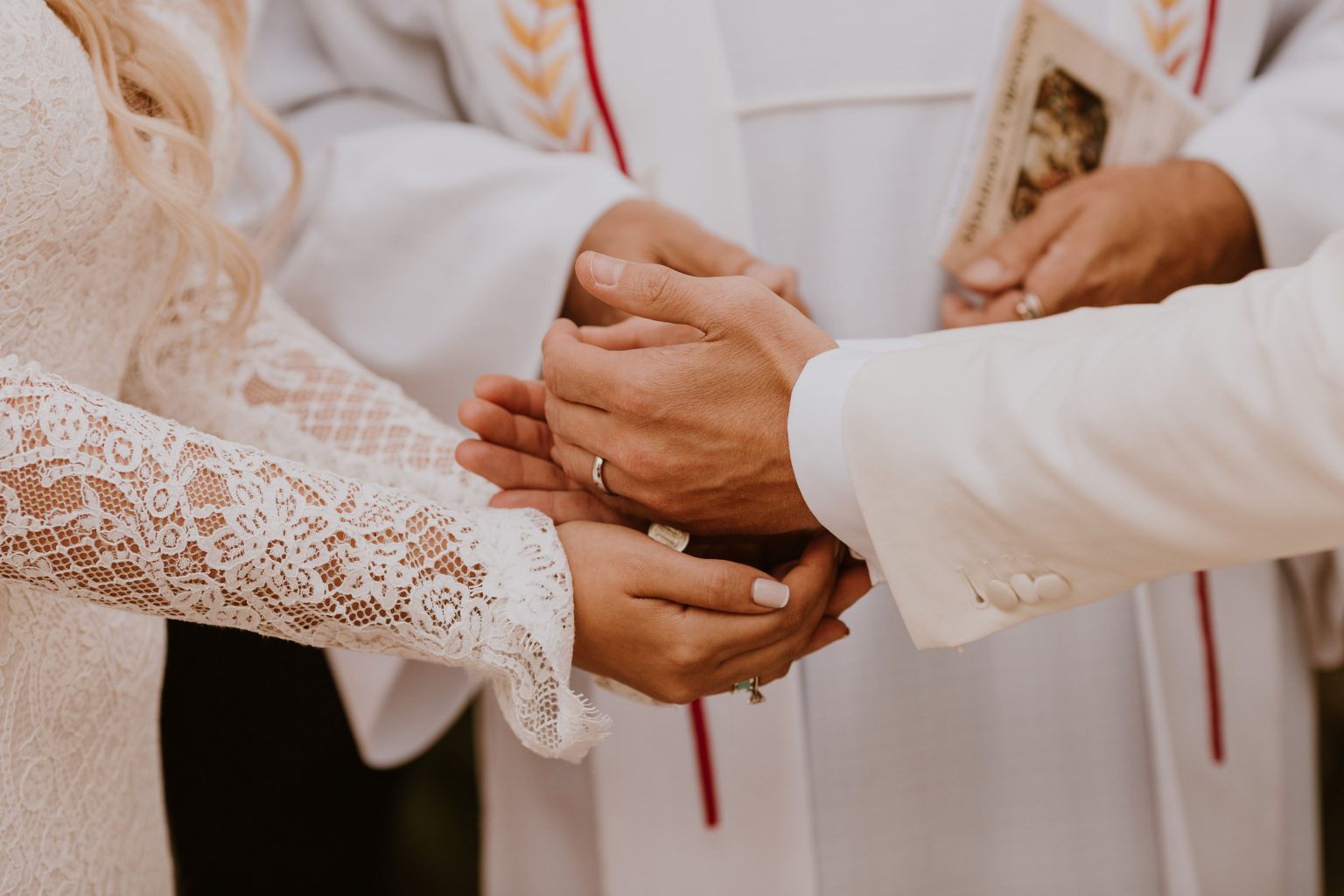 Hispanic Wedding Traditions to Consider for Your Big Day