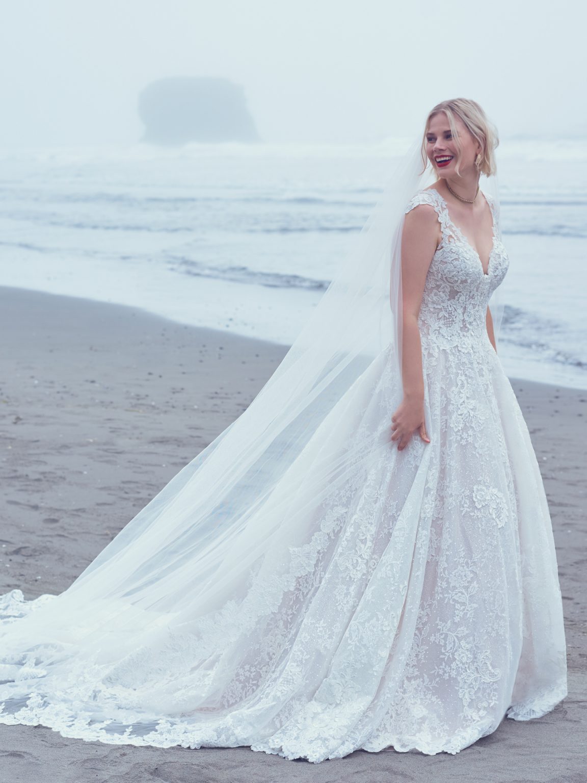 10 Uniquely Detailed Wedding Dresses