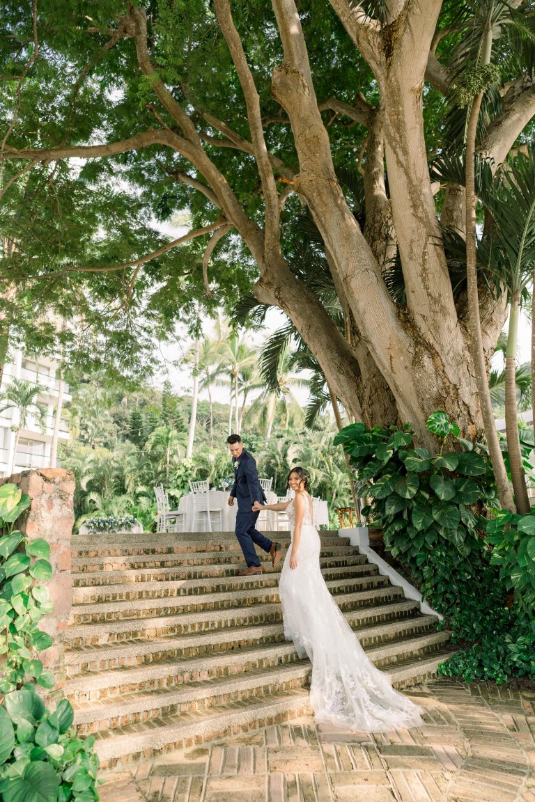 7 Tips + Tricks for Summer Wedding Success | Maggie Sottero